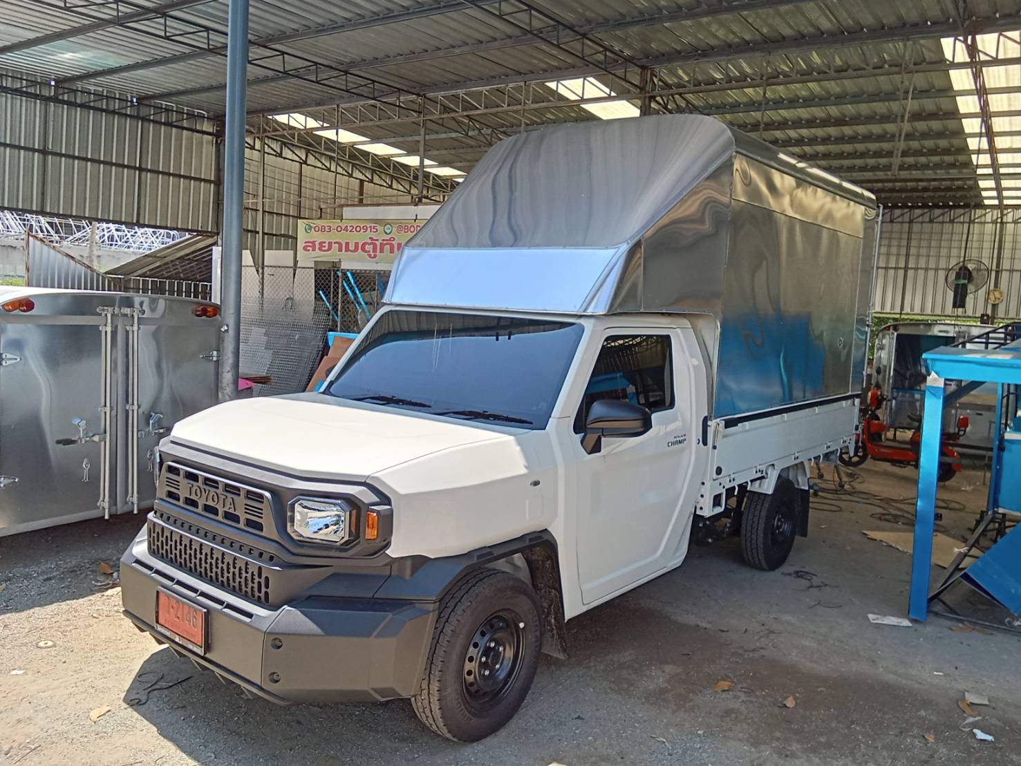 ทึบ2.0+ปิดขอบล่าง รถ hilux champ สีขาว – อู่สยาม ชลบุรี